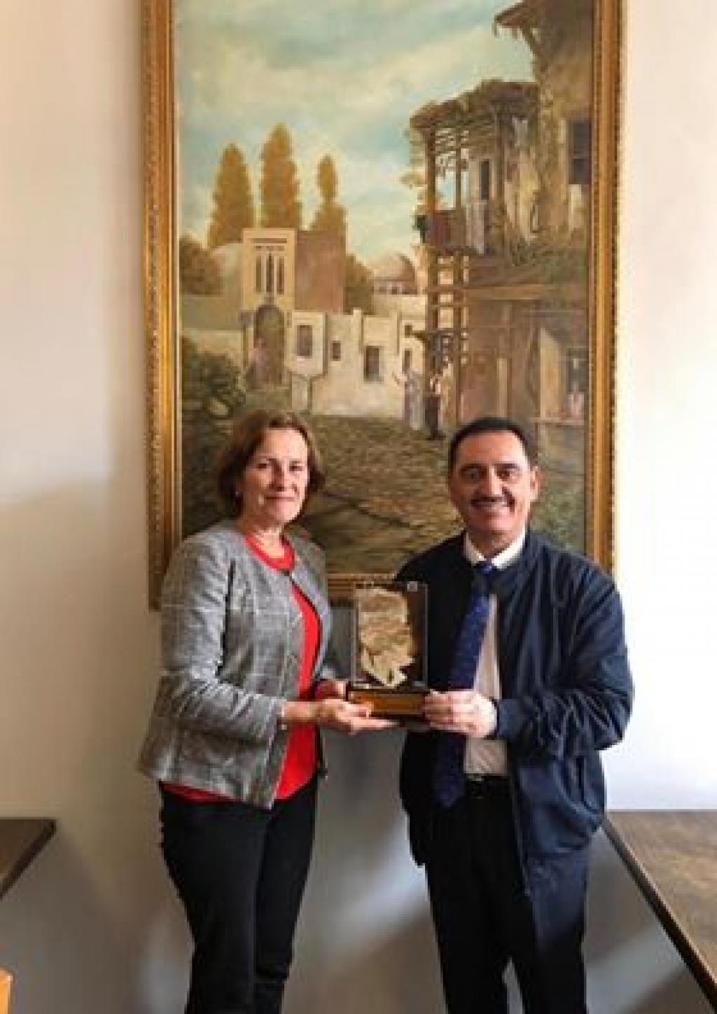 During his tour in the UK, the Central Library is Al-Ahmady’s top ...